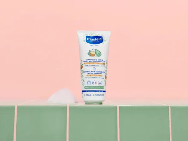 Mustela Shampoing Crème Démêlant & Nourrissant – Bébé Classique